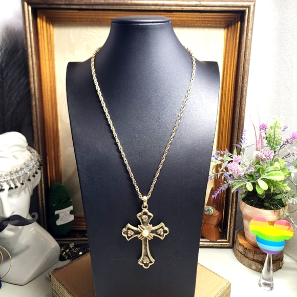 Sarah Coventry | Jewelry | Ssp657sarah Coventry Limited Edition Peace ...